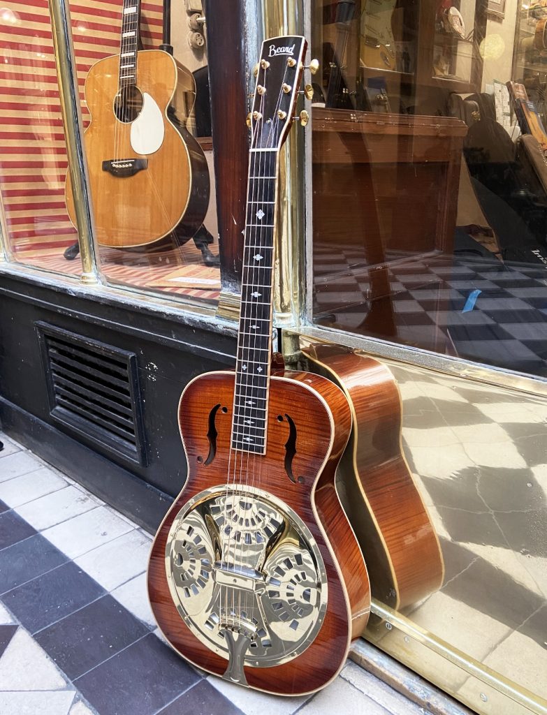 BEARD RF DOBRO - Galerie Casanova